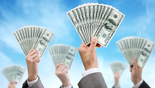 4 Great Ways to Raise Money to Support Your Local Team - YeyeLife